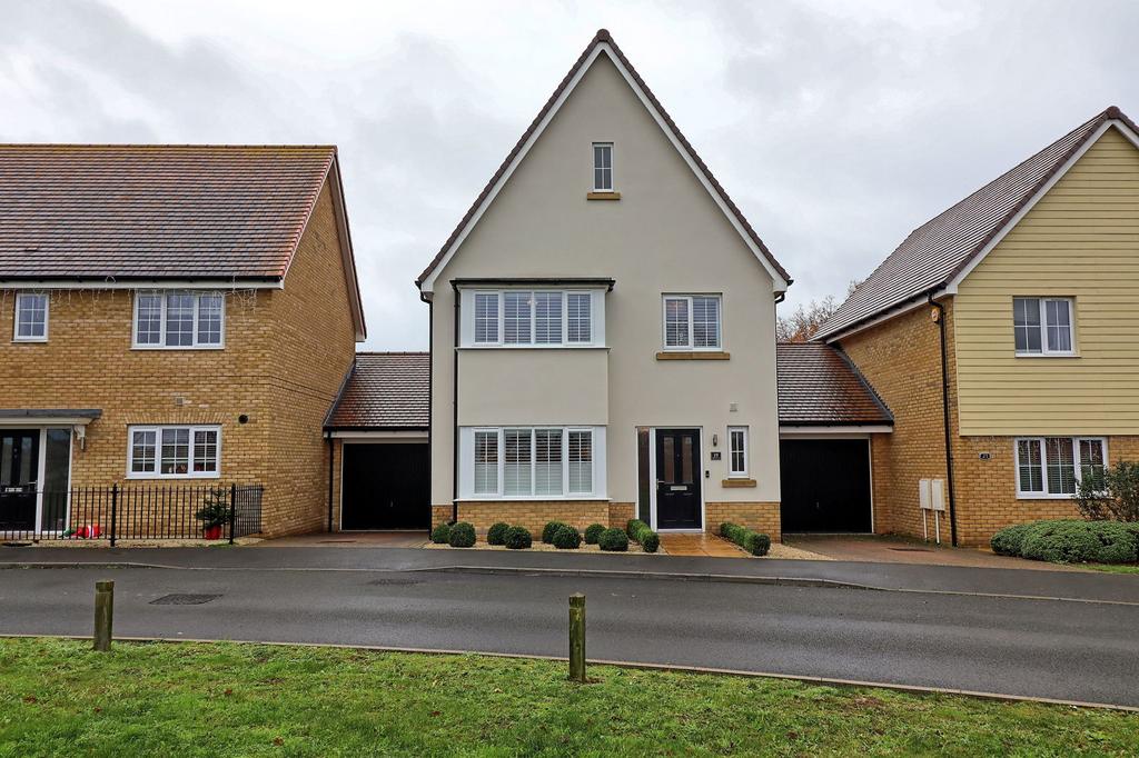Barbrook Avenue, Heybridge CM9 4 bed detached house - £500,000