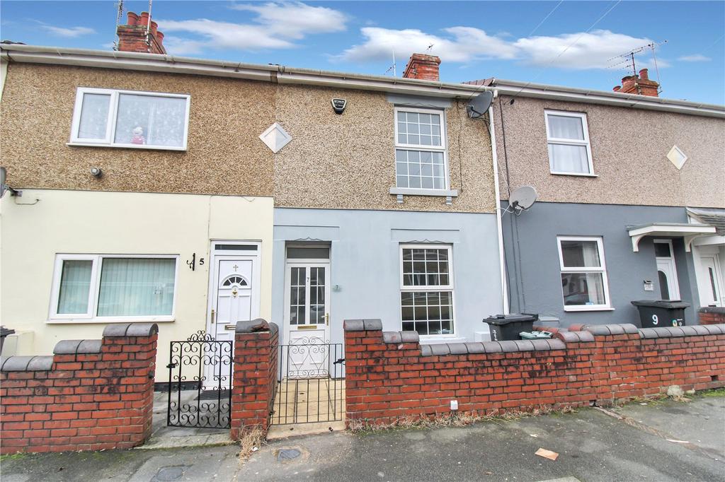 Hunters Grove, Swindon SN2 3 bed terraced house - £275,000