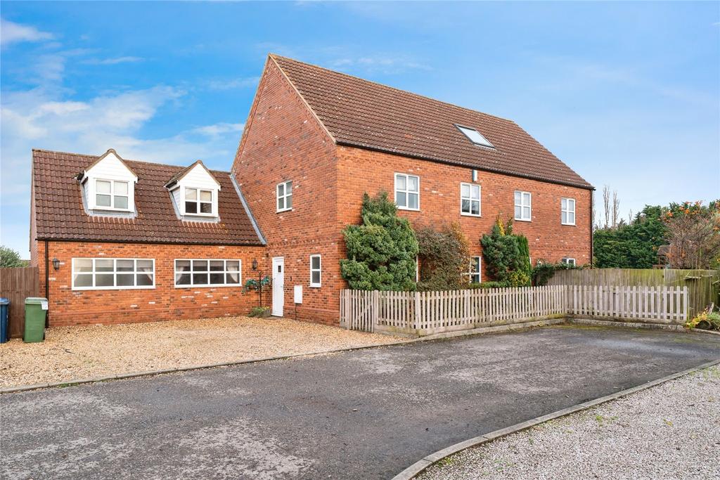 Bramley Court, Coldham, Wisbech... 6 bed semi-detached house - £675,000
