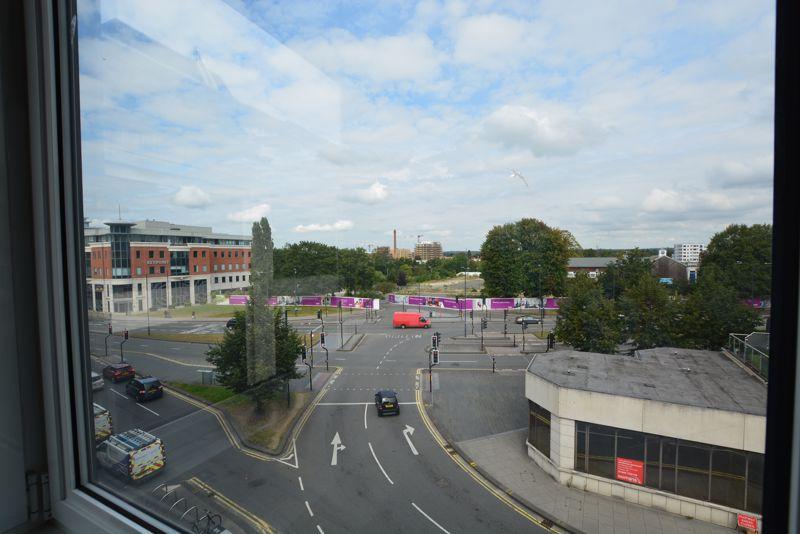 High Street, SLOUGH Office to rent - £700 pcm (£162 pw)
