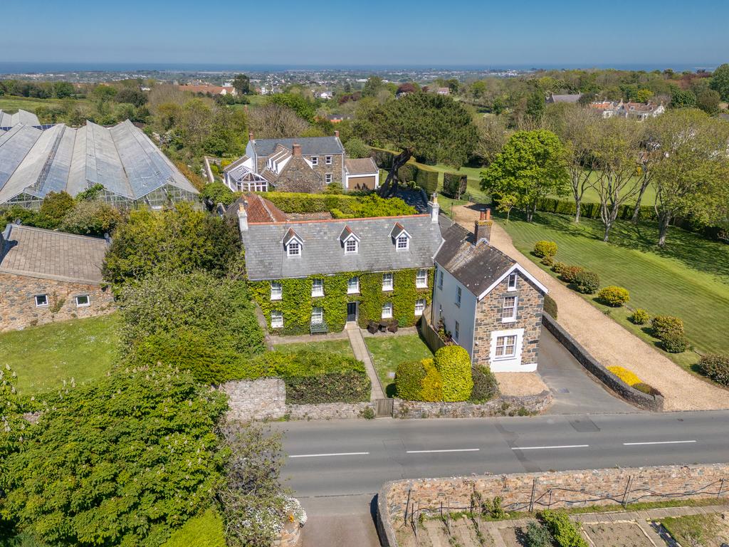 La Rue Du Le Preel, Castel, Guernsey 5 bed semi-detached house for sale ...