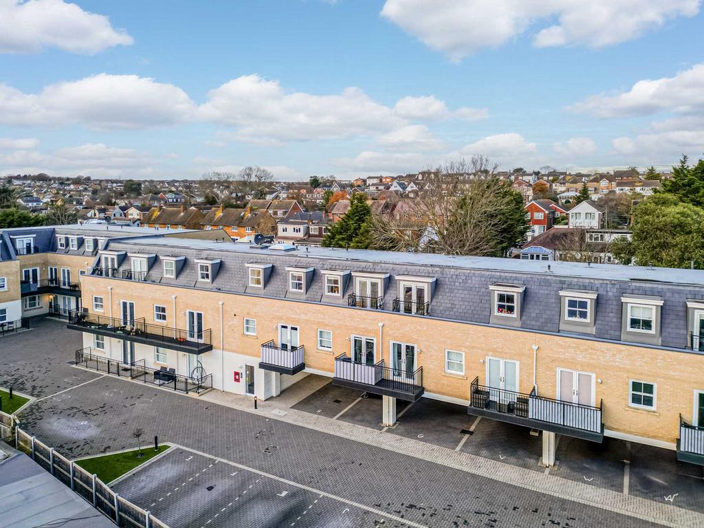 Halle Mews, Benfleet, SS7 1 bed apartment - £275,000