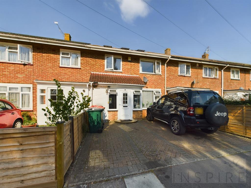 Martin Close, Crawley RH11 4 bed terraced house - £2,000 pcm (£462 pw)