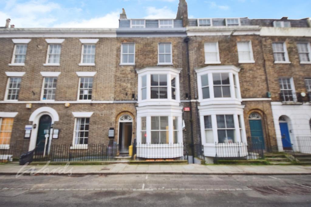 Castle Street Dover CT16 1 bed apartment - £700 pcm (£162 pw)