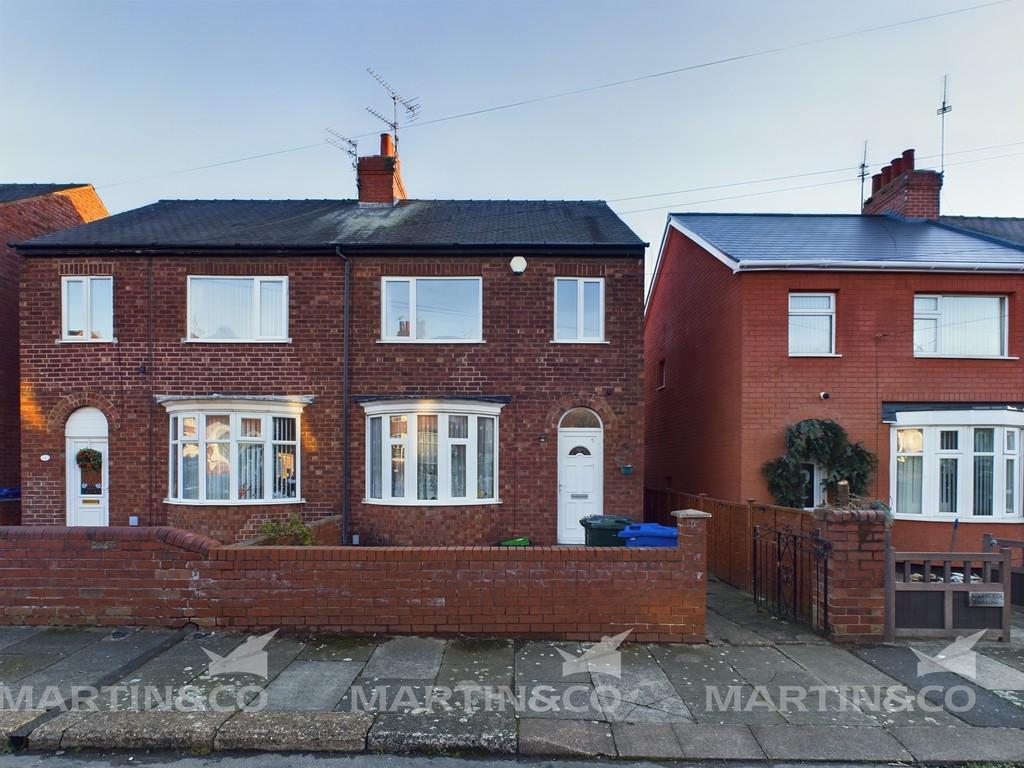 Larchfield Road, Balby 3 bed semi-detached house - £775 pcm (£179 pw)