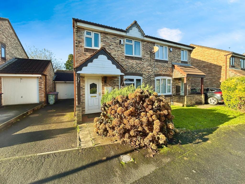Bradgreen Road, Monton, M30 3 bed semi-detached house for sale - £275,000