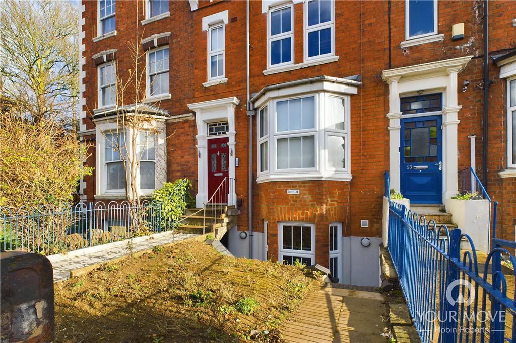 Semilong Road, Northampton NN2 1 bed flat - £825 pcm (£190 pw)