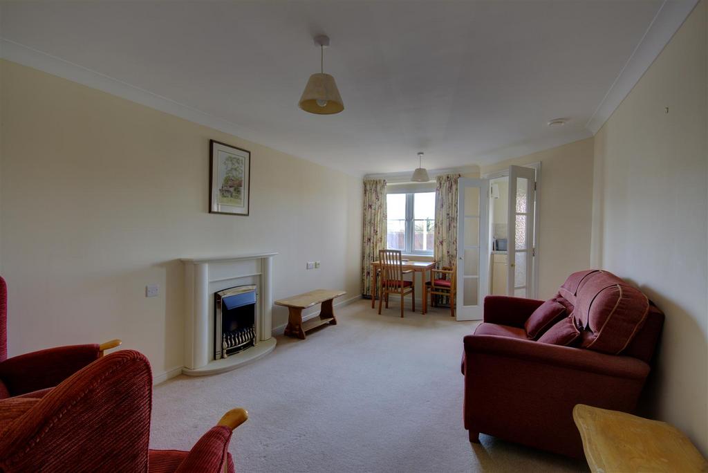 Medway Wharf Road, Tonbridge TN9 2 bed retirement property - £168,000