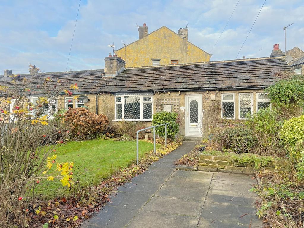 Beacon Road, Wibsey, Bradford, BD6 2 bed bungalow - £146,000