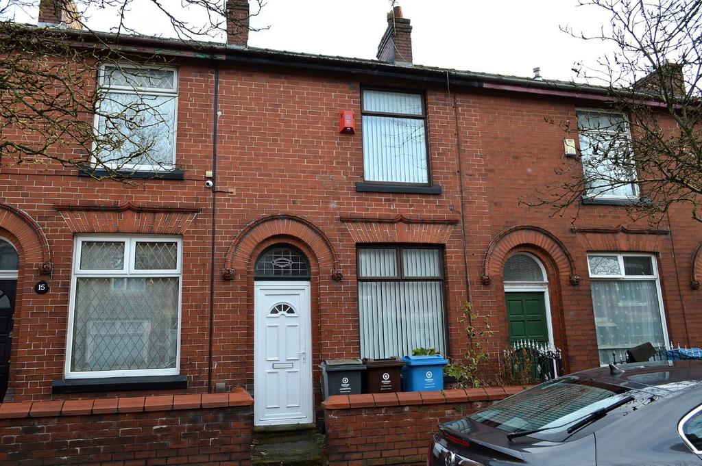 Gordon Avenue, Oldham 2 bed terraced house for sale - £125,000