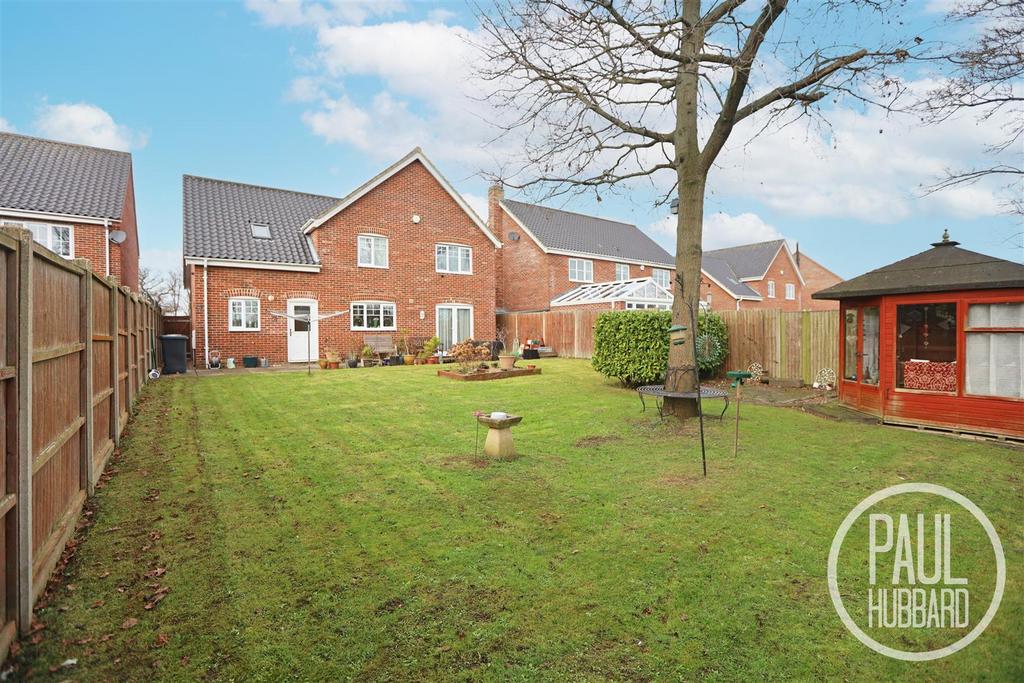 Harrier Drive, Lowestoft 5 bed detached house for sale - £475,000