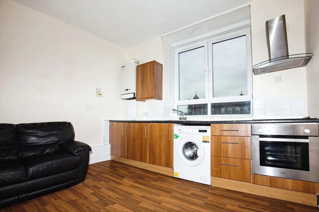 Walker Place, Aberdeen 1 bed flat - £30,000