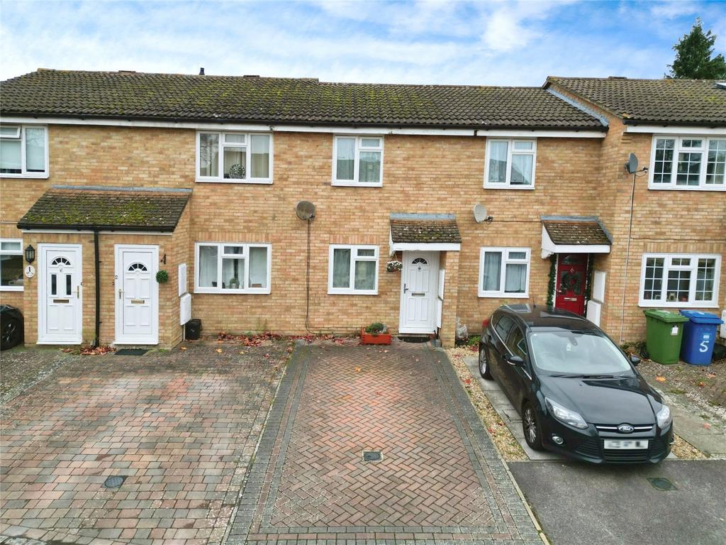 May Close, Sandhurst GU47 2 bed terraced house - £330,000