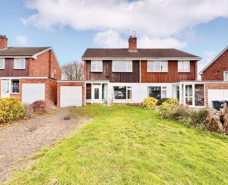 Willmott Road, Four Oaks, Sutton... 3 bed semi-detached house - £300,000