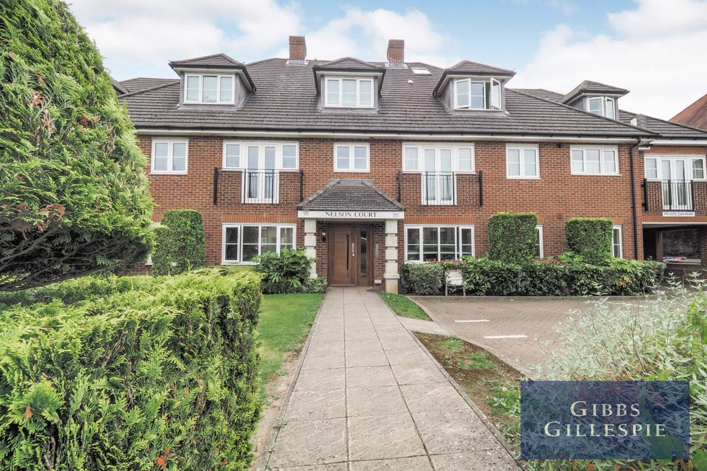 Nelson Court, Kingsend Ruislip HA4 7GF 2 bed apartment - £1,850 pcm (£ ...