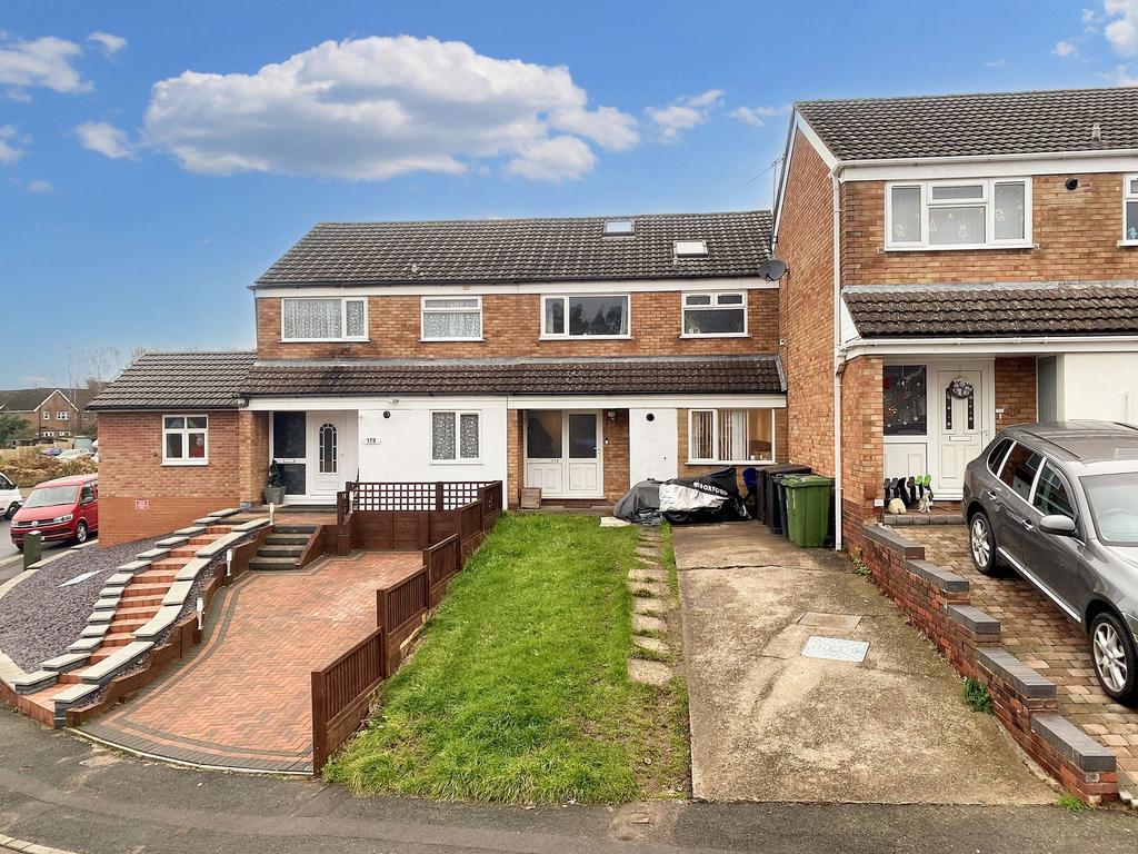 Medway Road, Worcester WR5 4 bed terraced house - £300,000