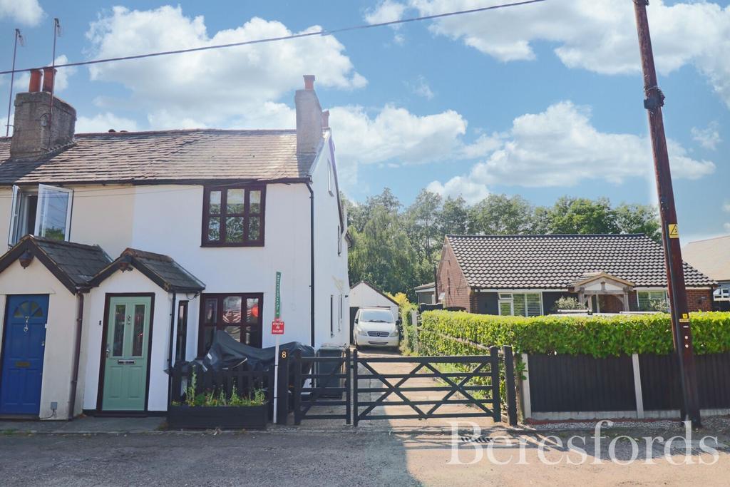 Boyton Cross, Roxwell, CM1 2 bed end of terrace house - £385,000