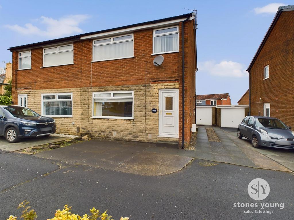 Pleckgate Road, Blackburn, BB1 3 bed property - £170,000