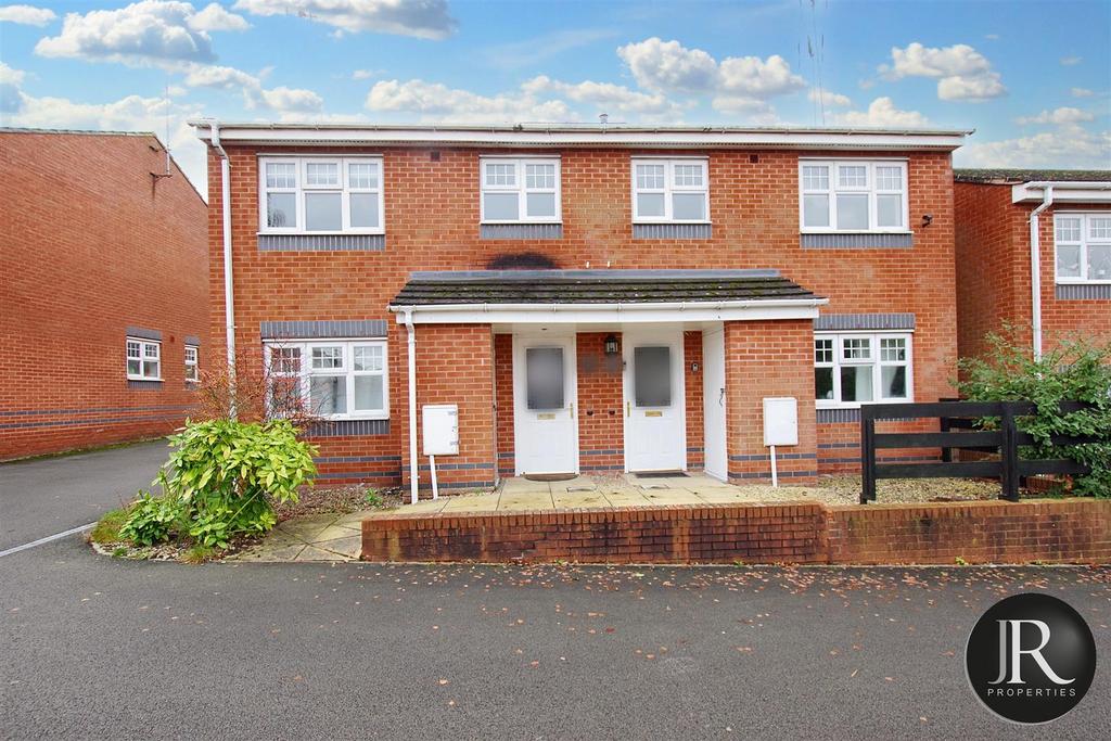 Canterbury Drive, Rugeley WS15 1 bed flat - £90,000