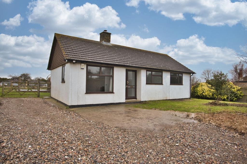 The Street Finglesham CT14 3 Bed Detached Bungalow 1 350 Pcm 312 Pw 