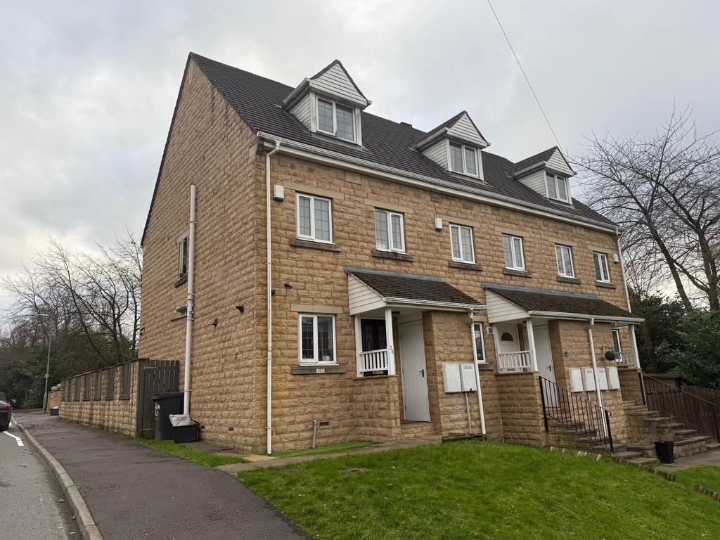 Range Bank, Halifax HX3 3 bed townhouse for sale - £190,000