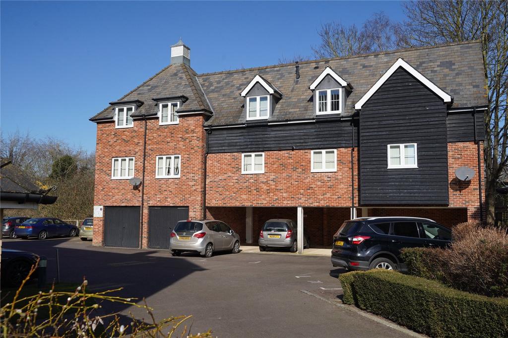 Mill Park Gardens, Mildenhall, Bury... 3 bed apartment for sale - £240,000
