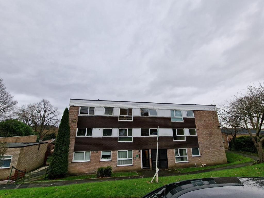 High Meadows, Wolverhampton WV6 2 bed flat to rent - £795 pcm (£183 pw)