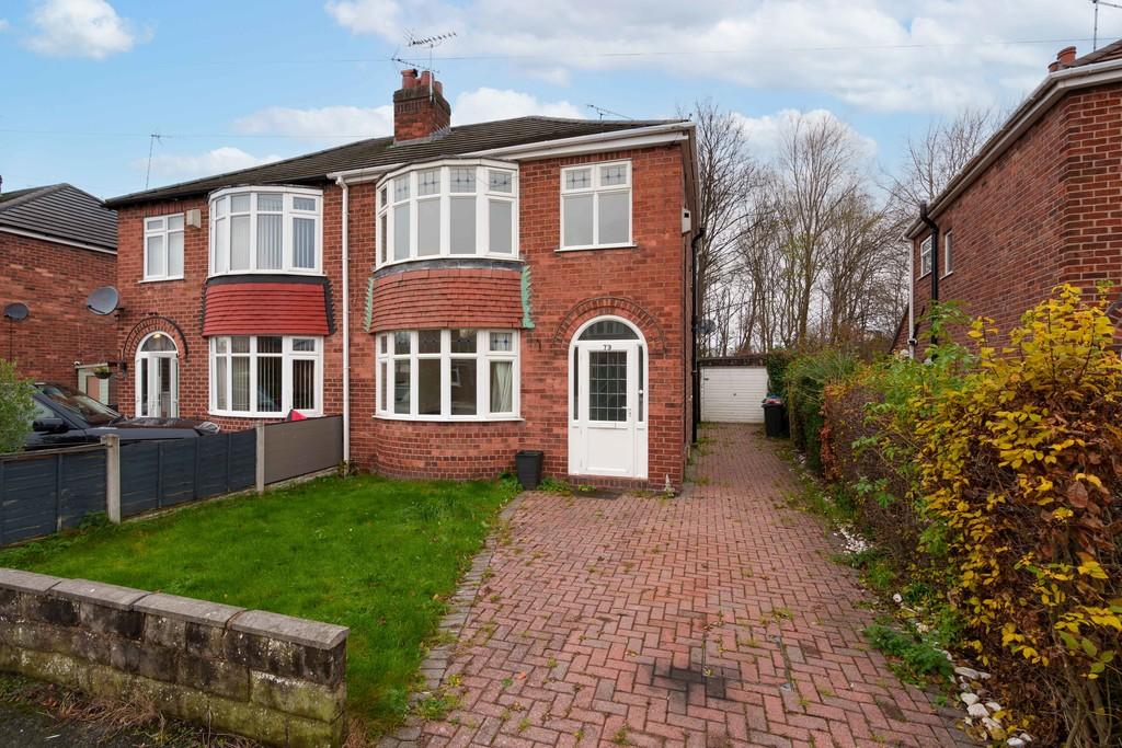 Woodlands Drive, Chester CH2 3 bed semi-detached house - £400,000