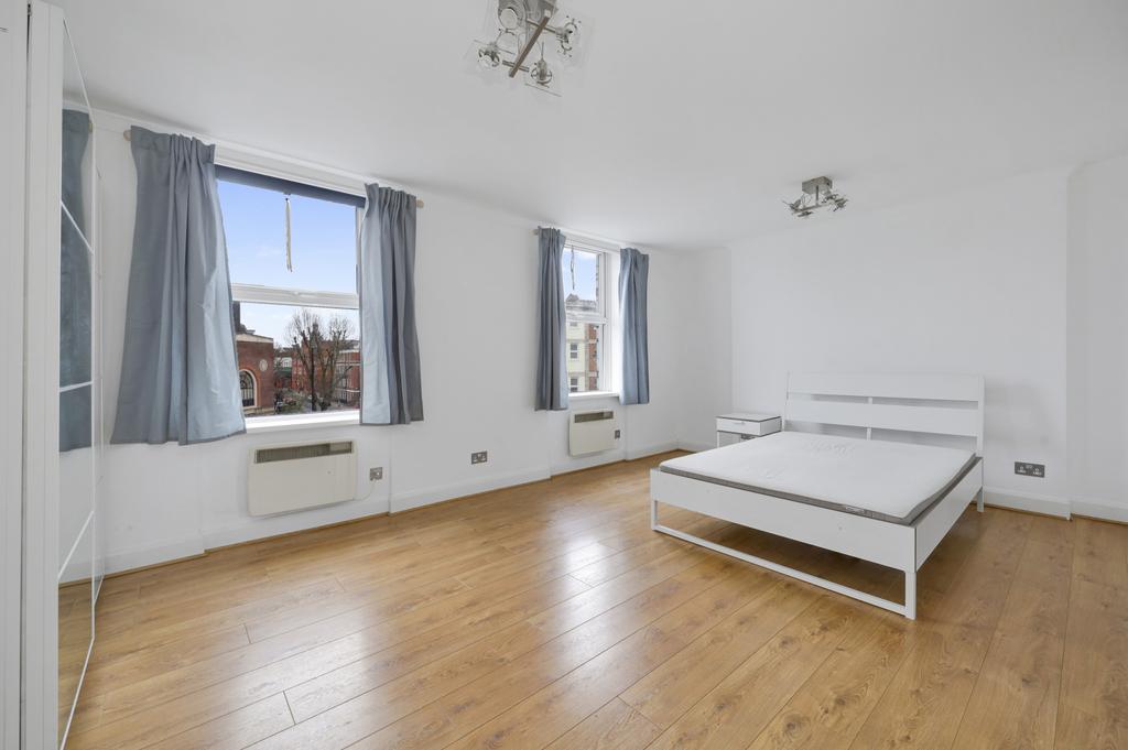 Kentish Town Road, Kentish Town, London Studio - £1,450 pcm (£335 pw)