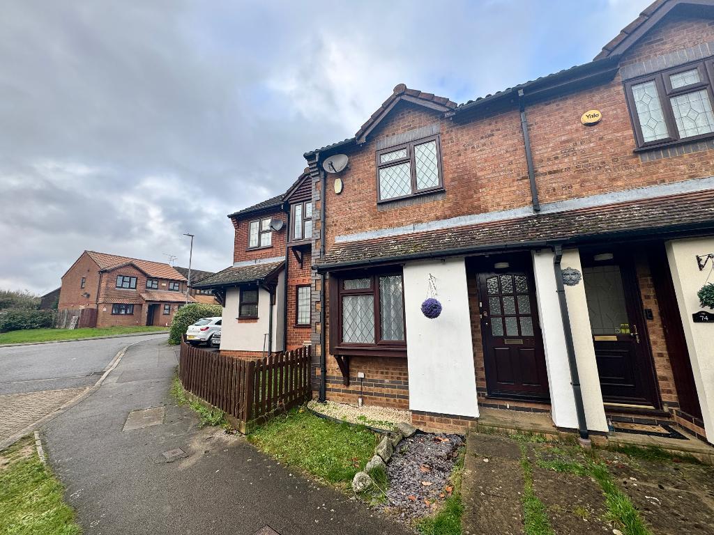Malthouse Green, Wigmore, Luton... 2 bed terraced house - £299,999