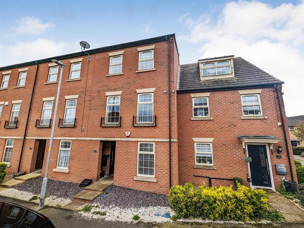 Frith Close, Corby NN18 4 bed terraced house - £275,000