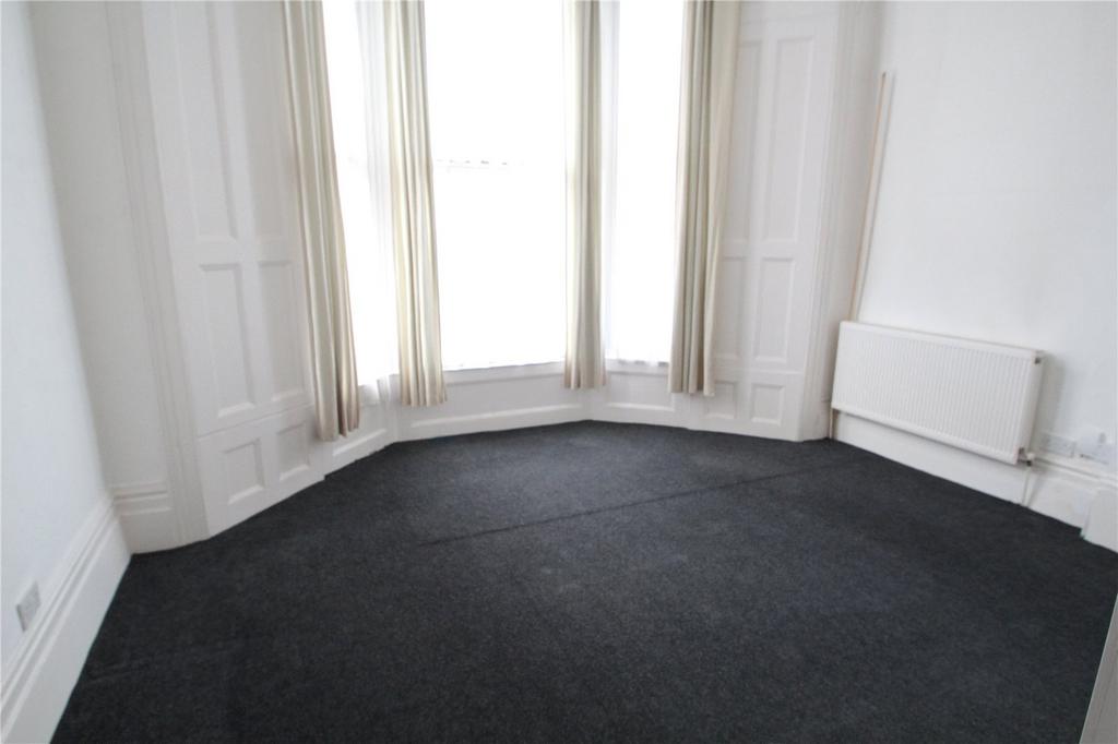Alexandra Grove, Finchley, London, N12 2 bed apartment - £1,625 pcm (£ ...