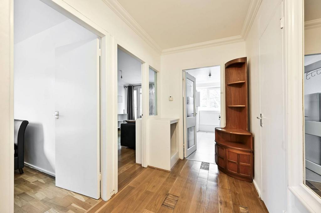 Fontley Way, Putney, London, SW15 1 bed flat - £1,600 pcm (£369 pw)
