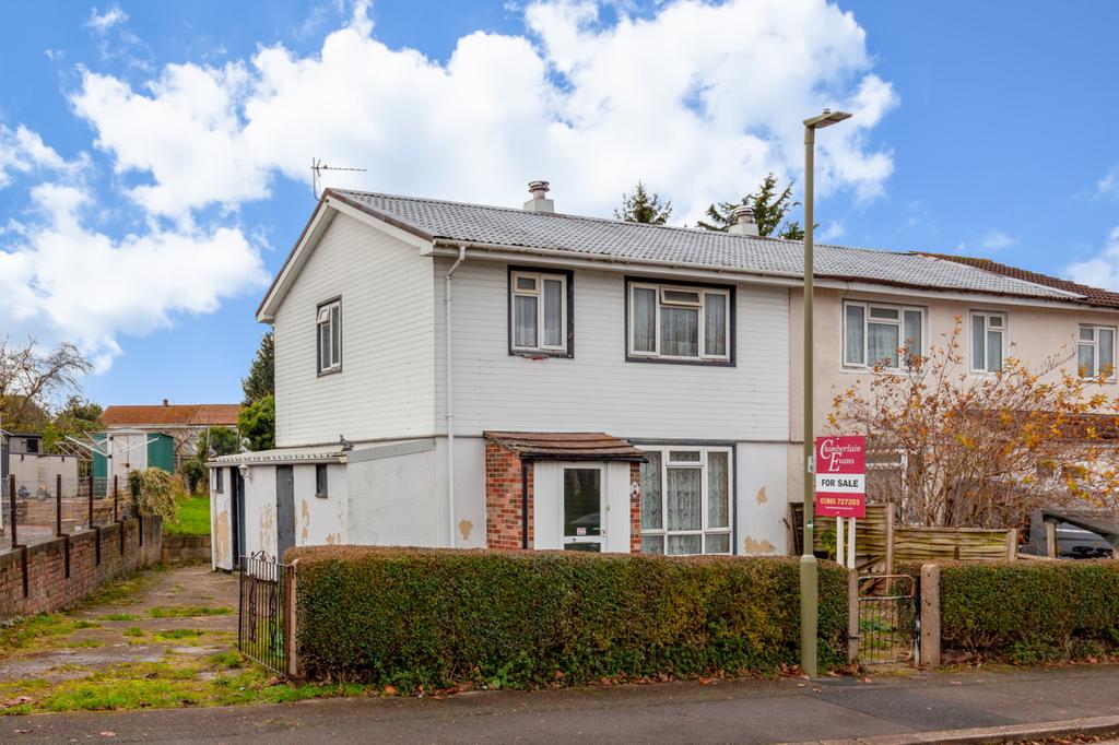 Oxford OX3 8BH 3 bed semi-detached house - £325,000