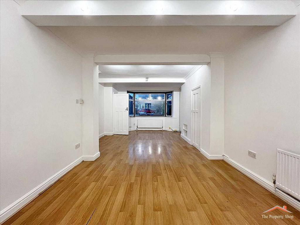 Orchard Grove, Edgware 3 bed semi-detached house for sale - £525,000