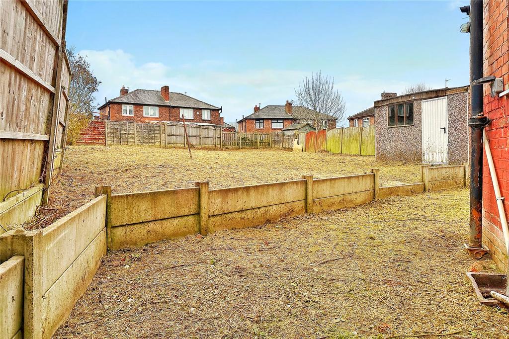 Moston Lane, Moston, Manchester... 3 bed semi-detached house - £180,000