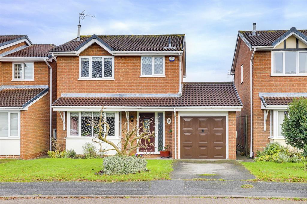 Studland Way, West Bridgford NG2 3 bed detached house - £395,000