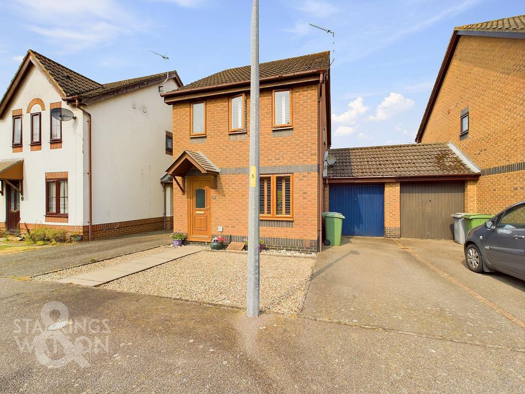 Roundway Down, Dussindale, Norwich 3 bed link detached house for sale ...