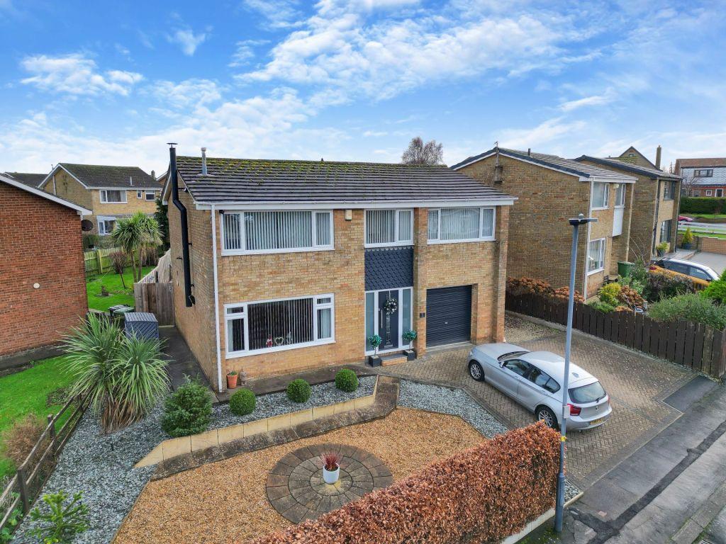1 Starbeck Close, Whitby 4 bed detached house for sale - £375,000