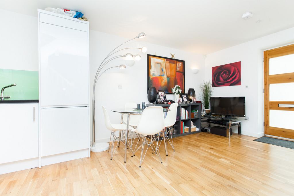 Unit 1003 Batley House, Stoke... 2 bed terraced house - £650,000