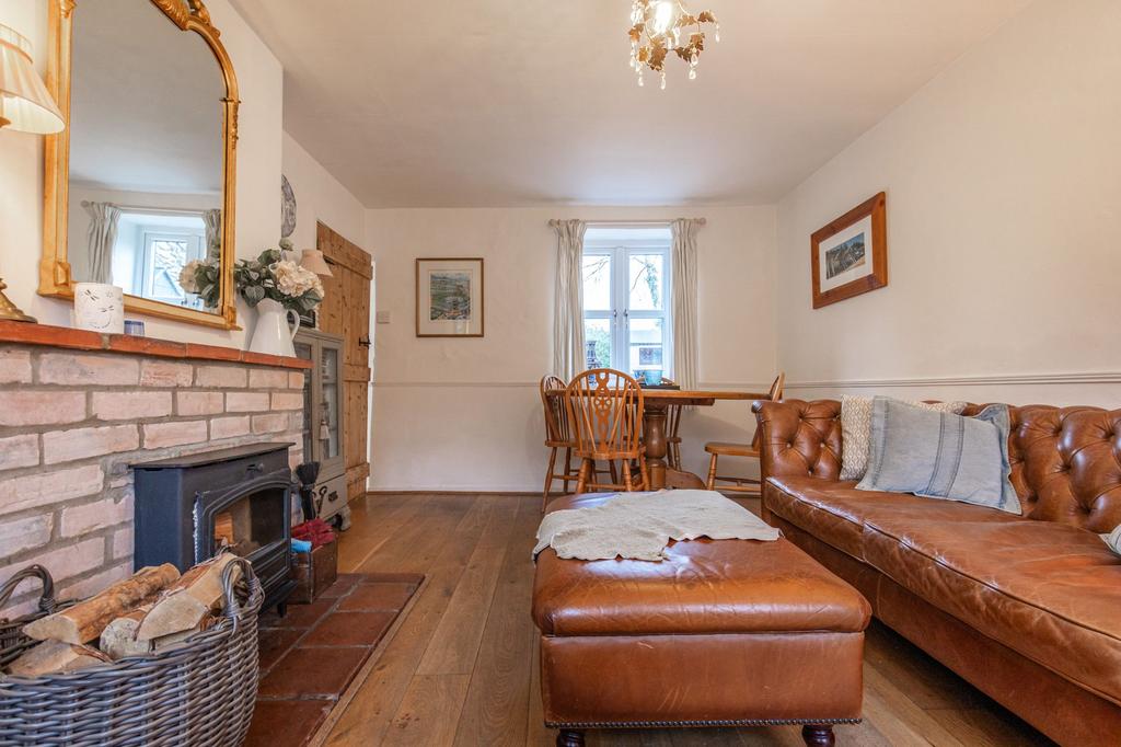Thornage 2 bed cottage for sale - £280,000