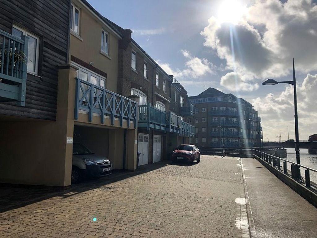 Broad Reach, Shoreham By Sea, BN43 5EY 4 bed house - £2,000 pcm (£462 pw)