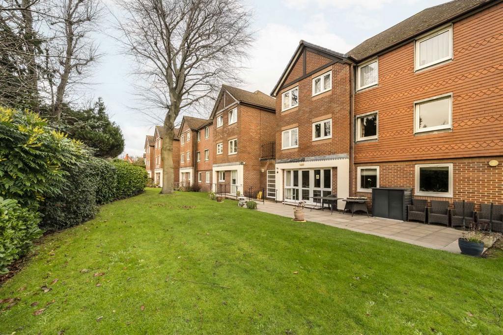 Farnham Close, London N20 1 bed flat - £1,000 pcm (£231 pw)