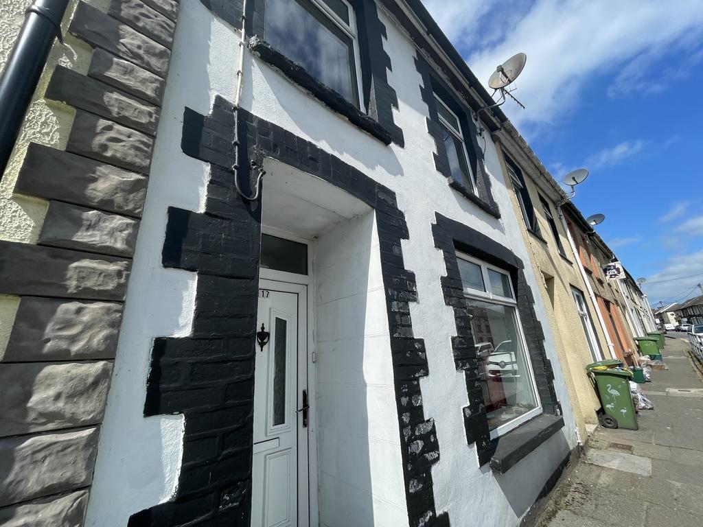 Abercynon Road, Abercynon, CF45 4NE 3 bed terraced house - £750 pcm (£ ...