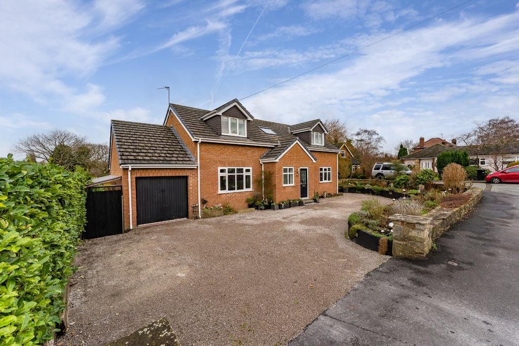 Stiles Avenue, Marple, Stockport... 4 bed bungalow - £750,000