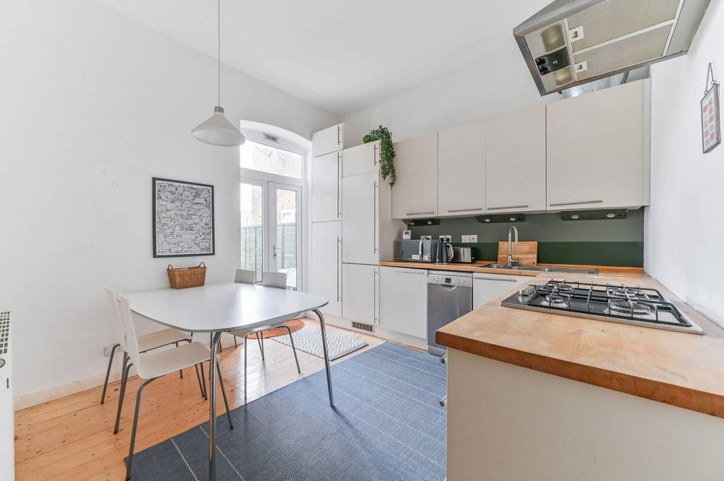 Birchanger Road, SE25, South Norwood... 2 bed flat for sale - £425,000