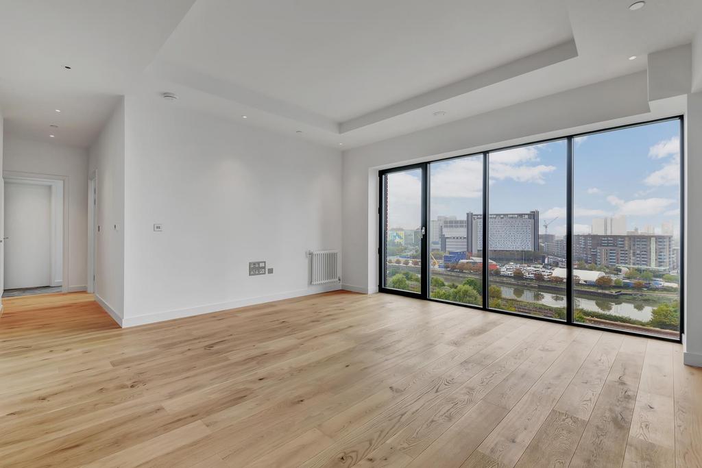 Modena House, Lyell Street, London, E14 2 bed apartment for sale - £575,000