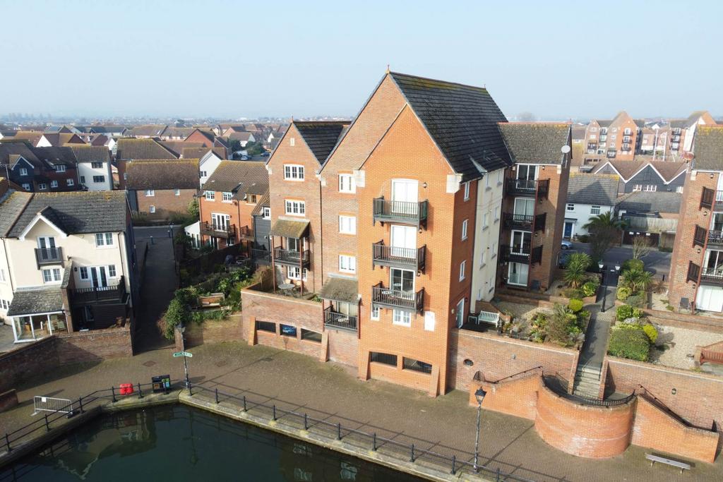Maderia Way, Eastbourne, BN23 5UJ 2 bed flat for sale - £250,000