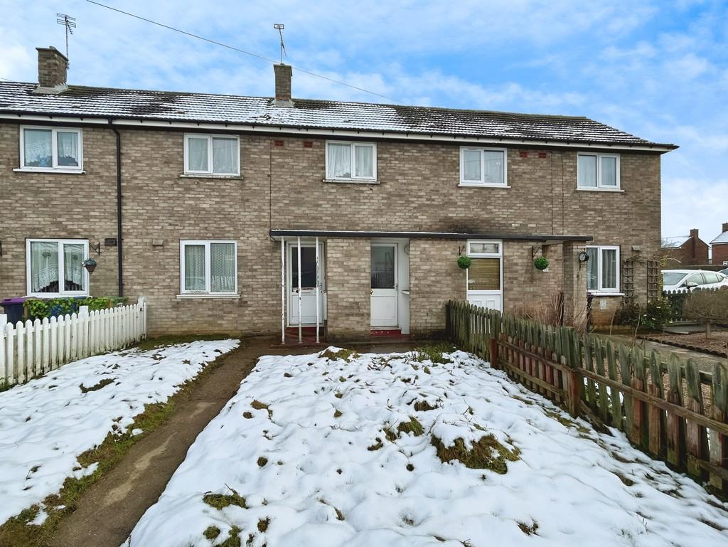 Capper Avenue, Hemswell Cliff 2 bed terraced house for sale - £60,000