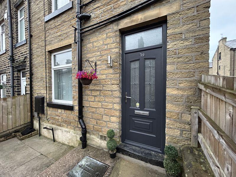 39 Union Street, Sowerby Bridge HX6 2PB 2 bed end of terrace house - £ ...